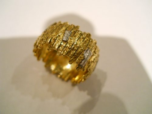 CHARLES DE TEMPLE 18ct yellow and white gold ring | SandyStanleyJewellery