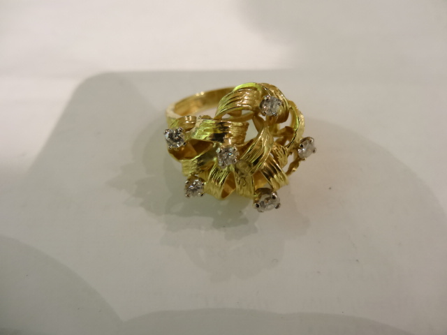 ALAN GARD 18CT GOLD AND DIAMOND RING SIGNED AMG