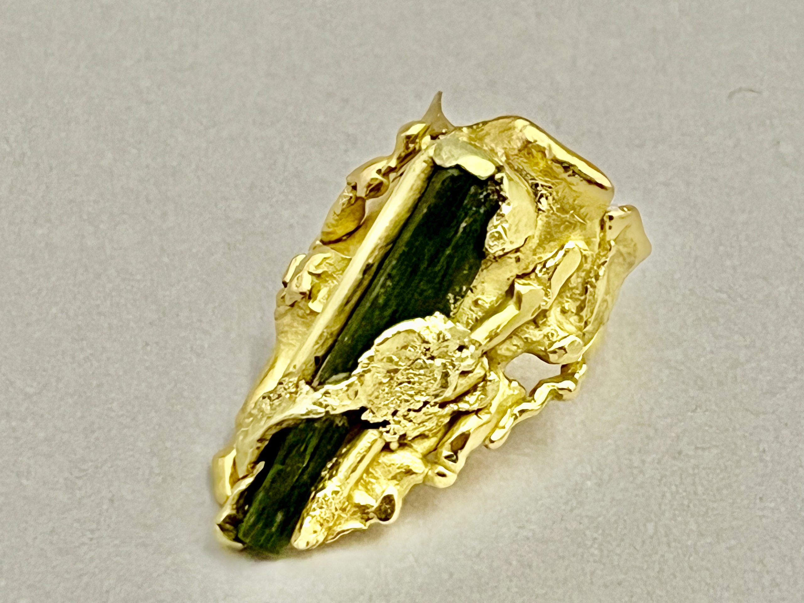 ROLAND SHAD 18K TOURMALINE RING